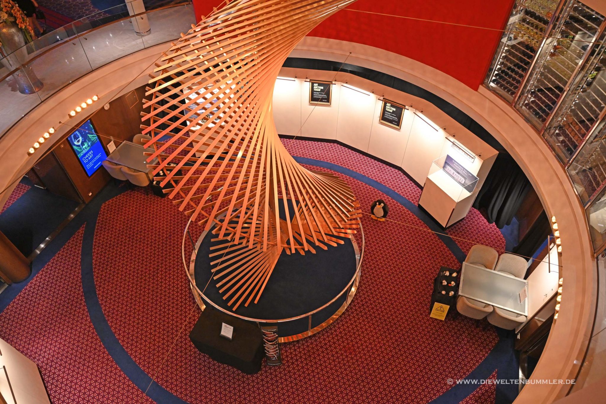 Rotterdam - Lobby - Wo ist der Pinguin?