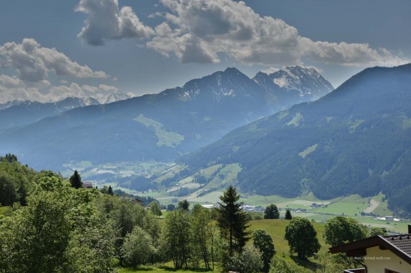 Ausblick vom Pass Thurn - Die Weltenbummler