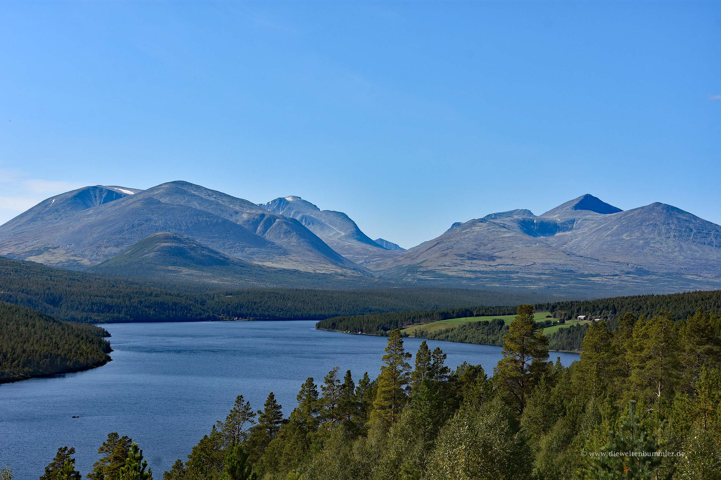 Tolle Bergkulisse im Rondane Nationalpark | Die Weltenbummler