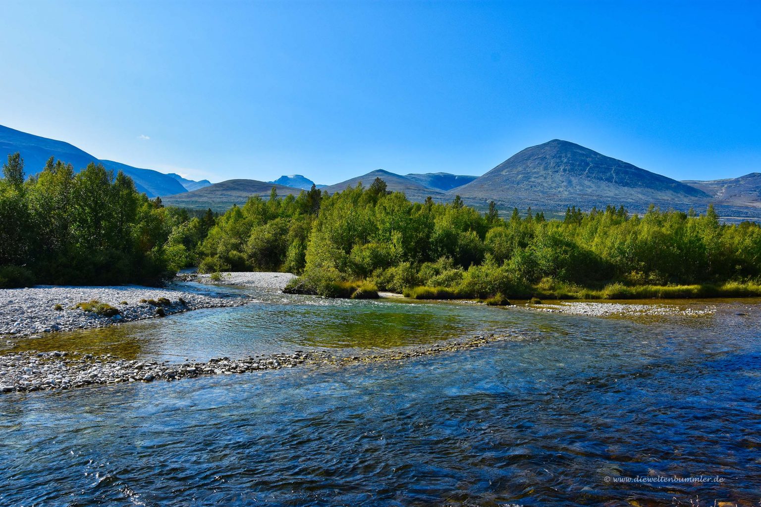 Der Fluss Atna - Die Weltenbummler