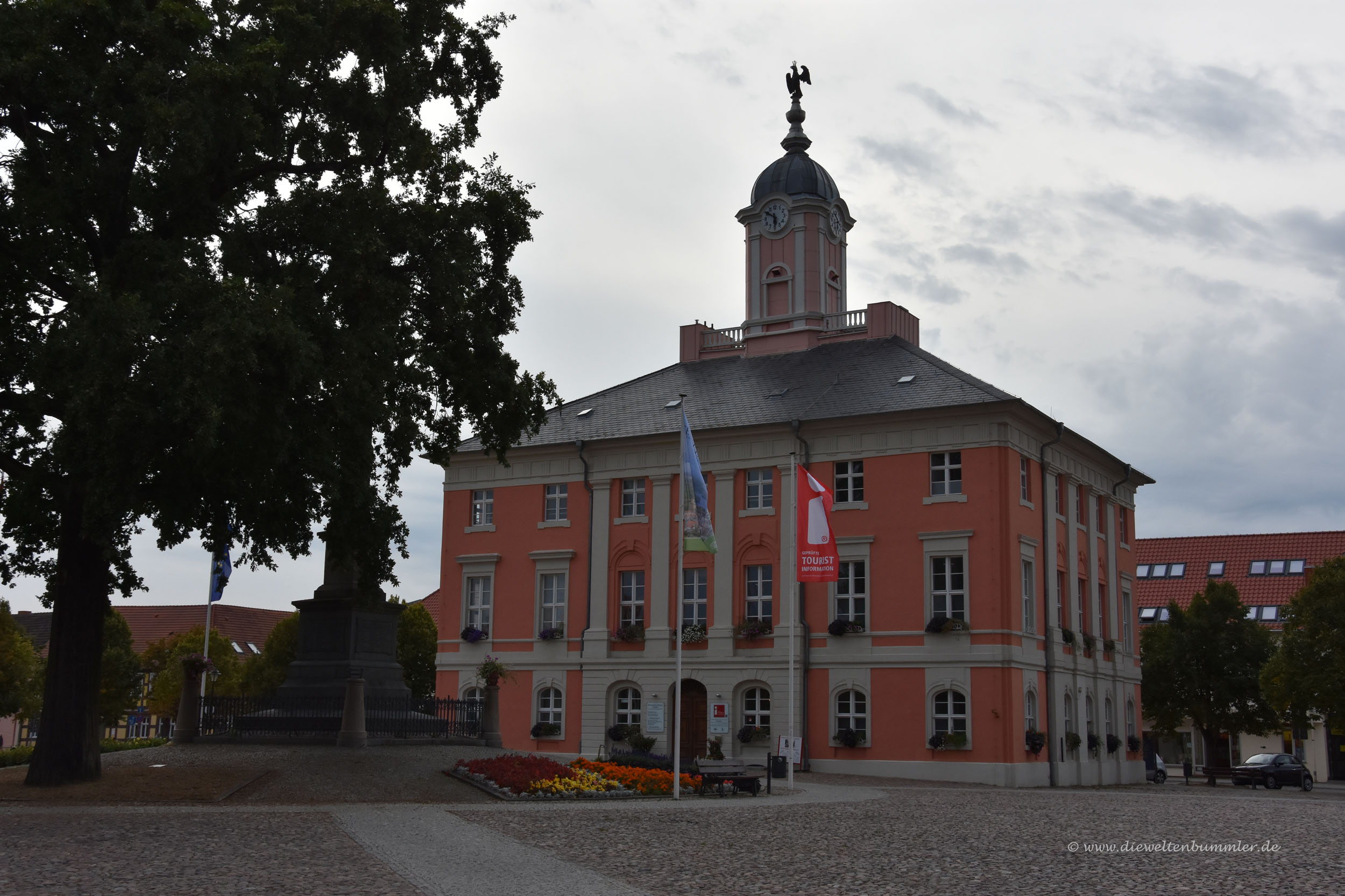 Rathaus Templin - Die Weltenbummler