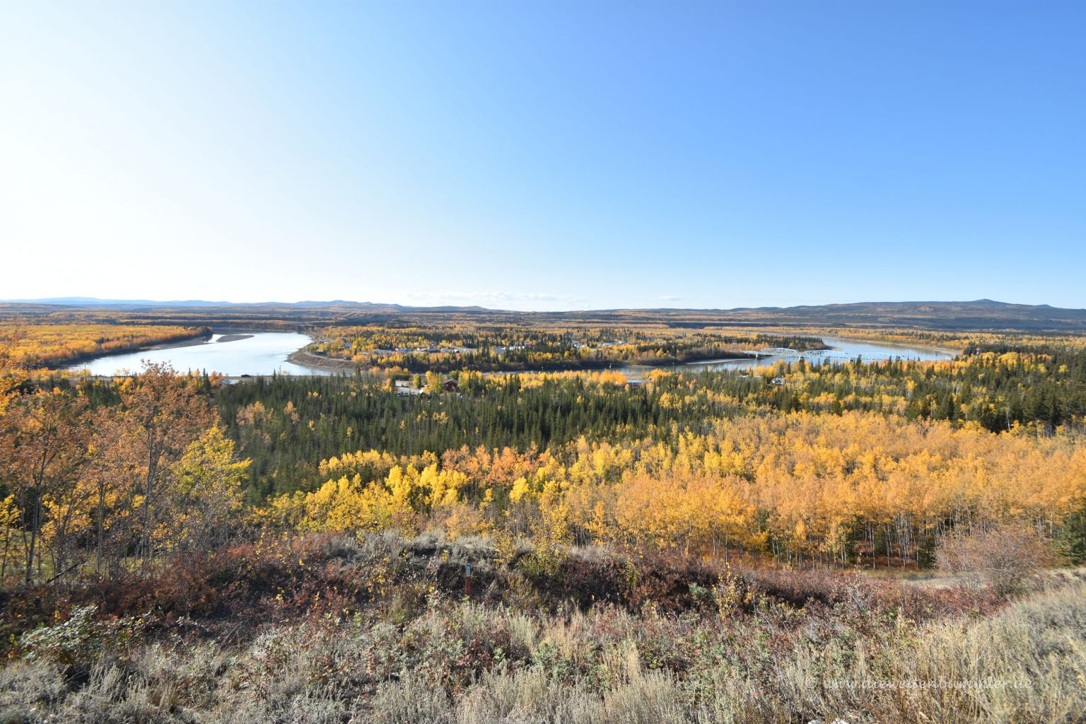 Der Pelly River bei Pelly Crossing - Die Weltenbummler