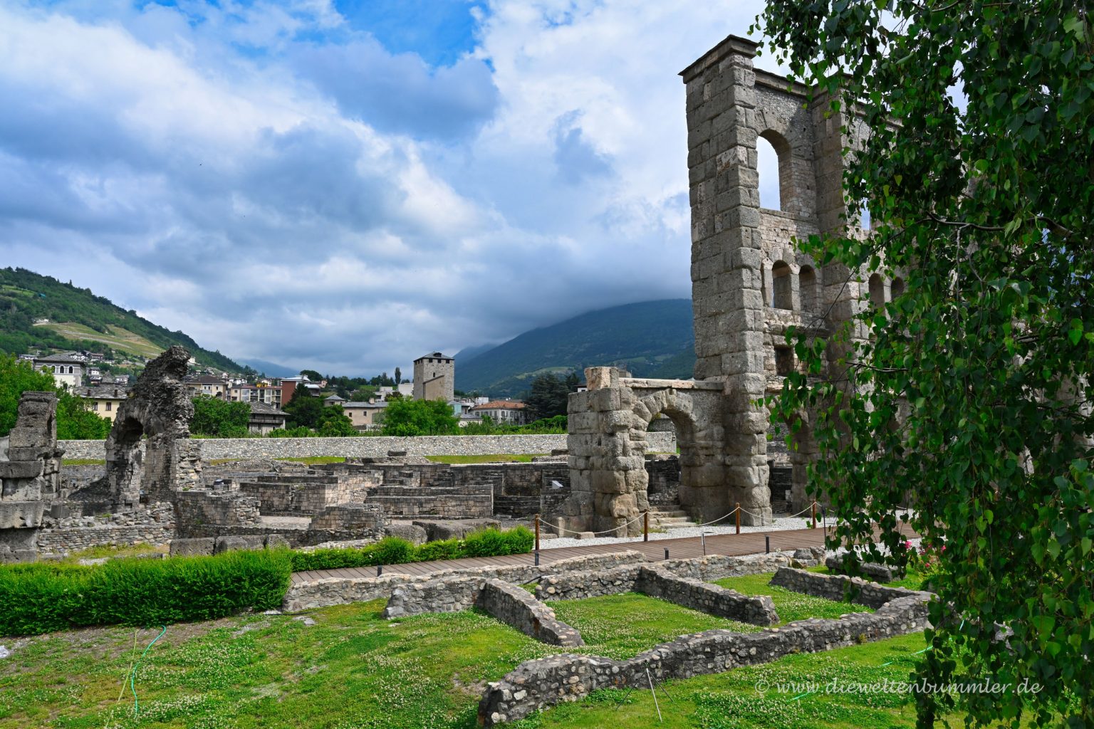 Mit dem Wohnmobil durch das Aostatal in Italien - Die Weltenbummler