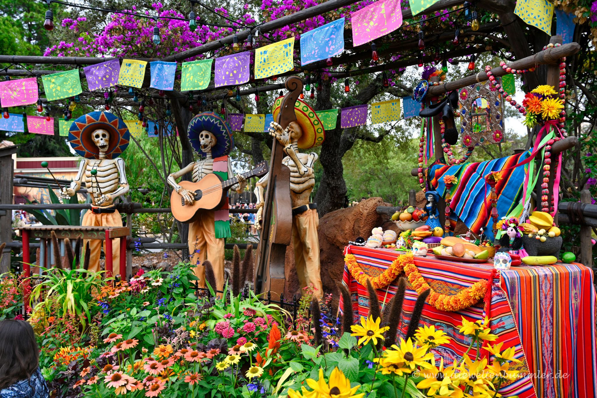 Tag der Toten - Die Weltenbummler